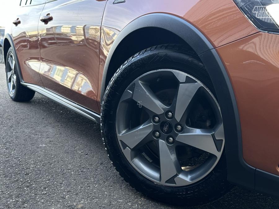 Ford Focus 2020 in Kaunas, with an engine capacity of 1.00 L and mileage of 123 thousand km for 14472 €, photo 29 on AUTOMOTO.COM.LV