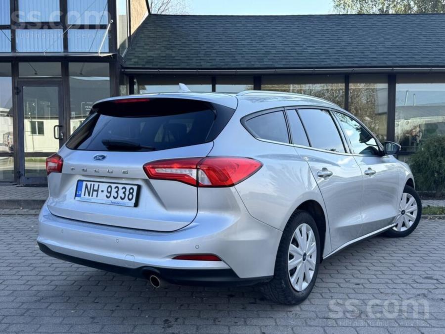 Ford Focus 2020 in Tukums, with an engine capacity of 1.00 L and mileage of 75 thousand km for 9900 €, photo 4 on AUTOMOTO.COM.LV