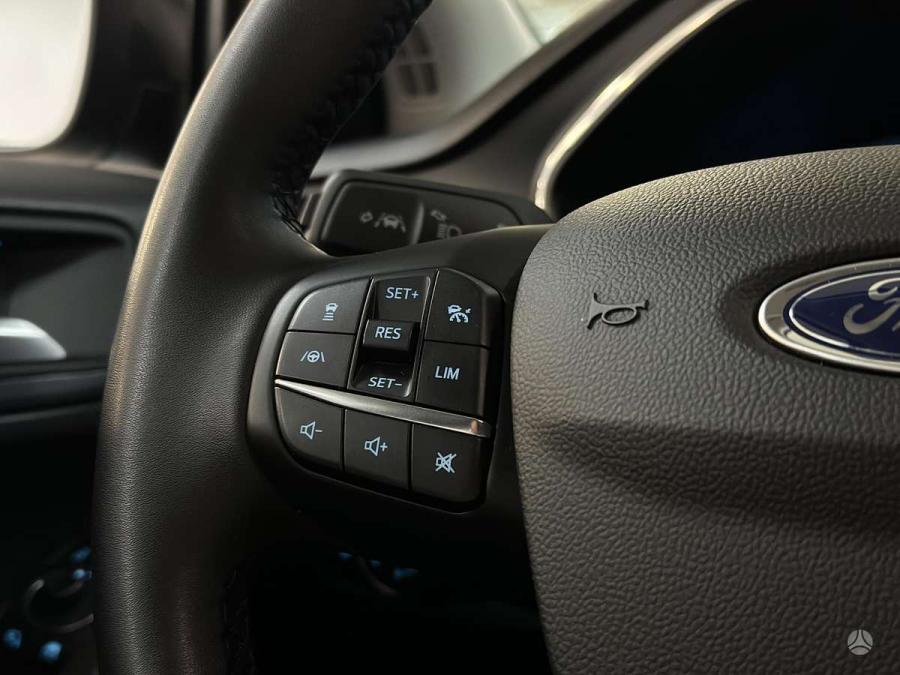 Ford Focus 2025 in Vilnius, with an engine capacity of 1.00 L and mileage of 31 thousand km for 22500 €, photo 19 on AUTOMOTO.COM.LV