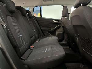 Ford Focus 2025 Viļņa, ar dzinēja tilpumu 1.00 L un nobraukumu 31 tūkst. km par 21700 €, foto 12 vietnē AUTOMOTO.COM.LV