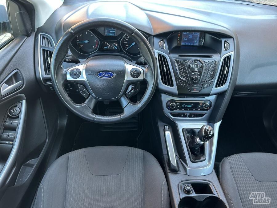 Violets Ford Focus 2012 Klaipėda, ar dzinēja tilpumu 1.60 L un nobraukumu 172 tūkst. km par 3950 €, foto 19 vietnē AUTOMOTO.COM.LV