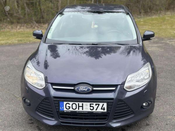 Violets Ford Focus 2013 Viļņa, ar dzinēja tilpumu 1.59 L un nobraukumu 111 tūkst. km par 2200 €, foto 3 vietnē AUTOMOTO.COM.LV
