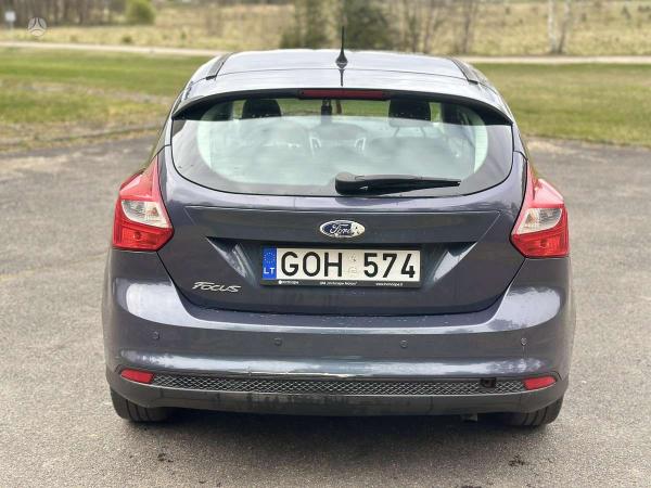Violets Ford Focus 2013 Viļņa, ar dzinēja tilpumu 1.59 L un nobraukumu 111 tūkst. km par 2200 €, foto 6 vietnē AUTOMOTO.COM.LV