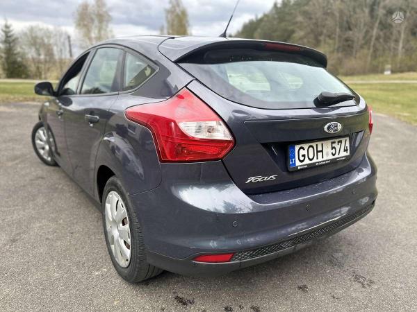 Violets Ford Focus 2013 Viļņa, ar dzinēja tilpumu 1.59 L un nobraukumu 111 tūkst. km par 2200 €, foto 9 vietnē AUTOMOTO.COM.LV