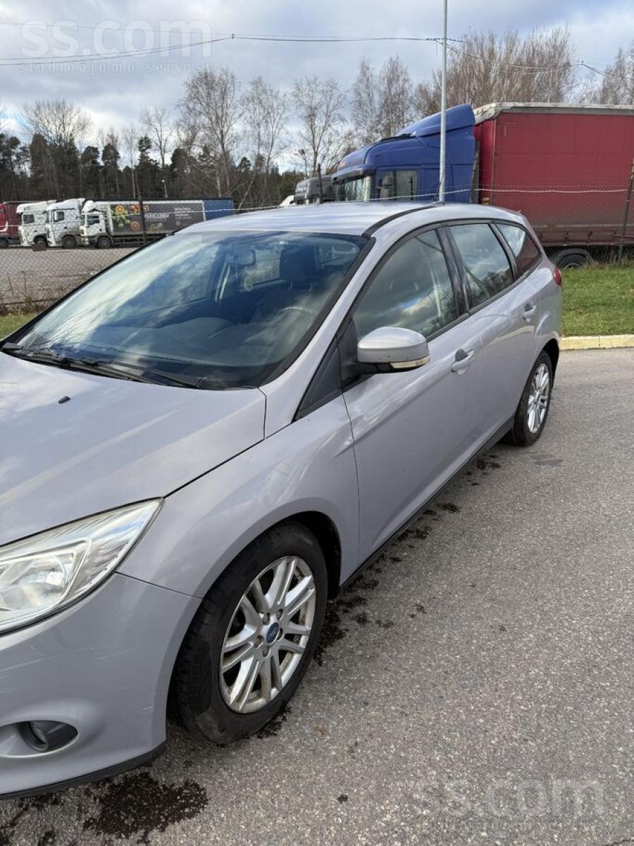 Violets Ford Focus 2012 Rīga, ar dzinēja tilpumu 1.60 L un nobraukumu 242 tūkst. km par 2650 €, foto 2 vietnē AUTOMOTO.COM.LV
