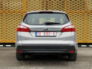 Violets Ford Focus 2014 Ogre, ar dzinēja tilpumu 1.20 L un nobraukumu 175 tūkst. km par 4899 €, foto 6 vietnē AUTOMOTO.COM.LV