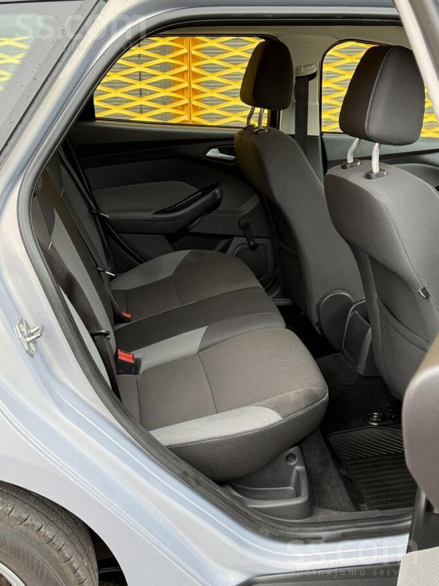 Violets Ford Focus 2014 Ogre, ar dzinēja tilpumu 1.20 L un nobraukumu 175 tūkst. km par 4899 €, foto 14 vietnē AUTOMOTO.COM.LV