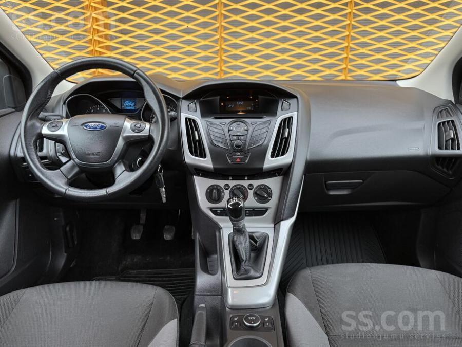 Violets Ford Focus 2014 Ogre, ar dzinēja tilpumu 1.20 L un nobraukumu 175 tūkst. km par 4899 €, foto 17 vietnē AUTOMOTO.COM.LV