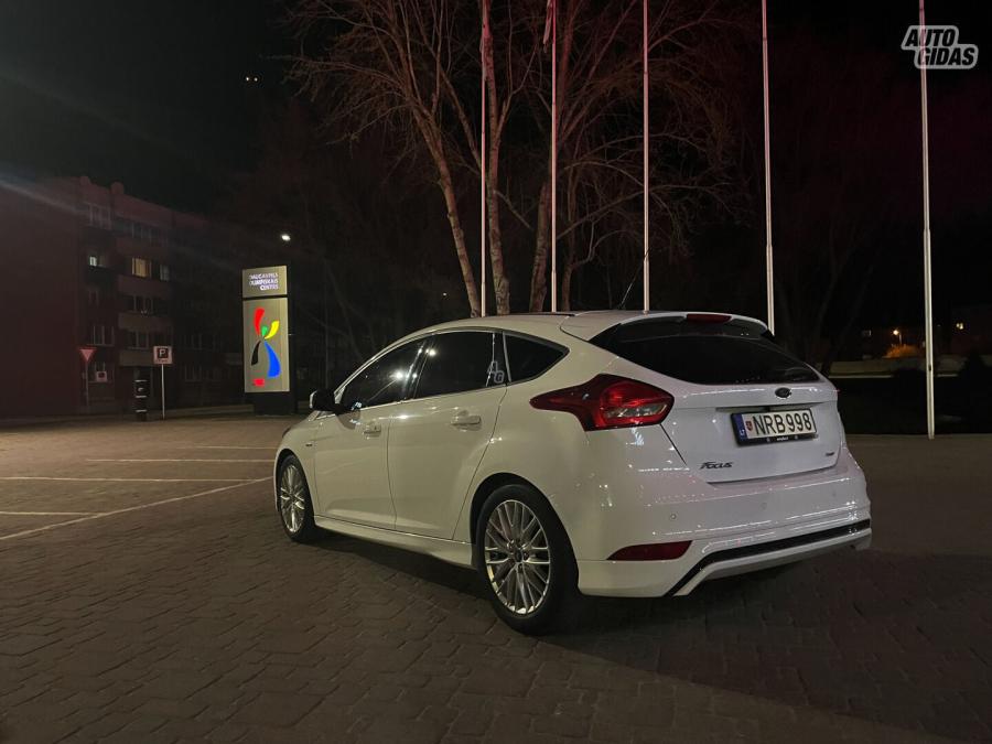 White Ford Focus 2018 in Sirvintos, with an engine capacity of 1.60 L and mileage of 173 thousand km for 11500 €, photo 20 on AUTOMOTO.COM.LV