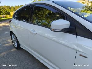 White Ford Focus 2018 in Sirvintos, with an engine capacity of 1.60 L and mileage of 173 thousand km for 11500 €, photo 25 on AUTOMOTO.COM.LV