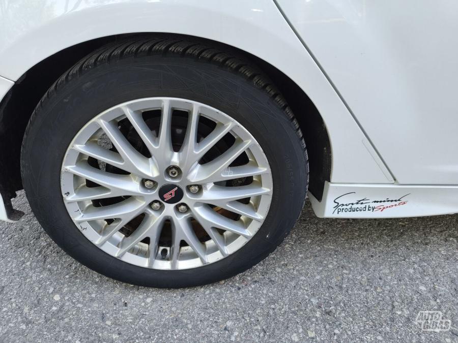 White Ford Focus 2018 in Sirvintos, with an engine capacity of 1.60 L and mileage of 173 thousand km for 11500 €, photo 30 on AUTOMOTO.COM.LV
