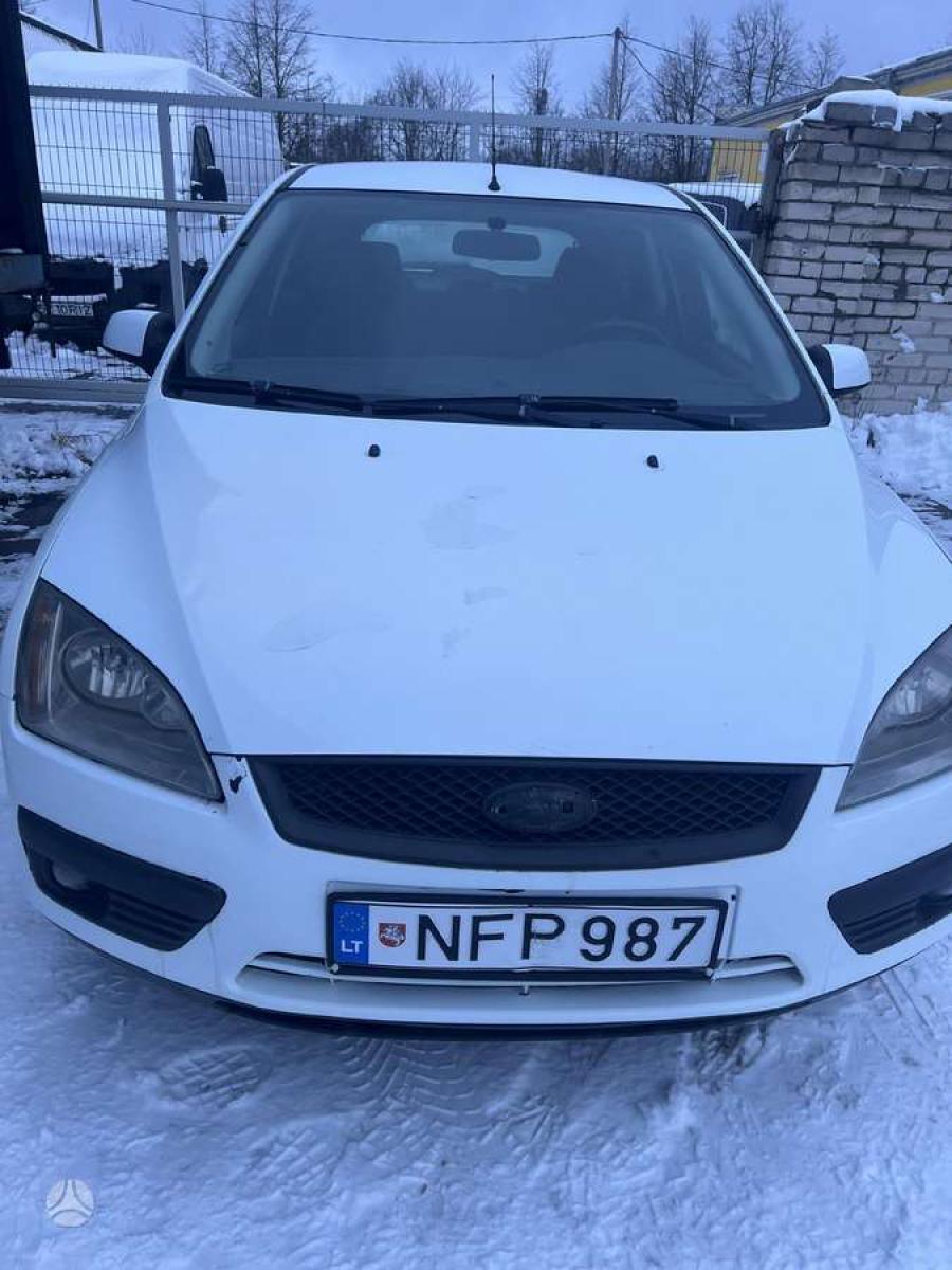 Balts Ford Focus 2007 Šauļi, ar dzinēja tilpumu 1.80 L un nobraukumu 234 tūkst. km par 980 €, foto 5 vietnē AUTOMOTO.COM.LV