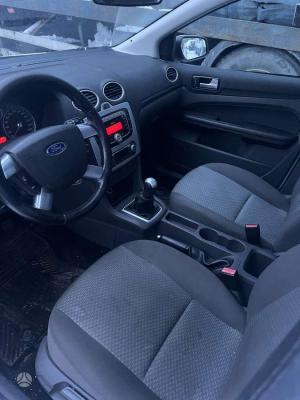 Balts Ford Focus 2007 Šauļi, ar dzinēja tilpumu 1.80 L un nobraukumu 234 tūkst. km par 980 €, foto 7 vietnē AUTOMOTO.COM.LV