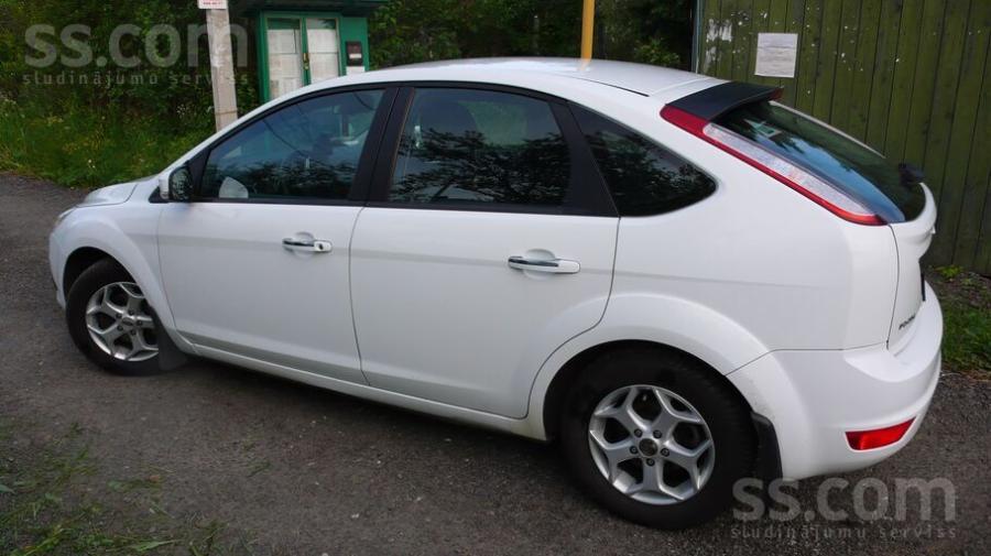 White Ford Focus 2007 in Riga, with an engine capacity of 2.00 L and mileage of 170 thousand km for 2700 €, photo 2 on AUTOMOTO.COM.LV