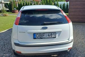 White Ford Focus 2007 in Panevezys, with an engine capacity of 1.40 L and mileage of 273 thousand km for 999 €, photo 4 on AUTOMOTO.COM.LV