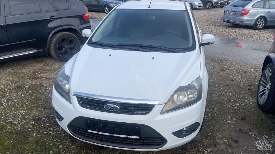 White Ford Focus 2009 in Vilnius, with an engine capacity of 1.60 L and mileage of 313 thousand km for 1000 €, photo 1 on AUTOMOTO.COM.LV