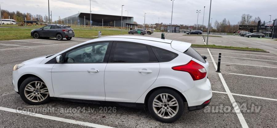 White Ford Focus 2011 in Tartu, with an engine capacity of 1.60 L and mileage of 320 thousand km for 2800 €, photo 4 on AUTOMOTO.COM.LV