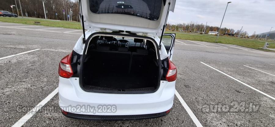 White Ford Focus 2011 in Tartu, with an engine capacity of 1.60 L and mileage of 320 thousand km for 2800 €, photo 11 on AUTOMOTO.COM.LV
