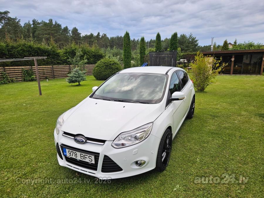 White Ford Focus 2011 in Tallinn, with an engine capacity of 1.60 L and mileage of 231 thousand km for 4499 €, photo 1 on AUTOMOTO.COM.LV