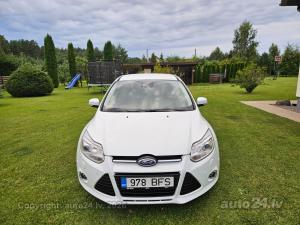 White Ford Focus 2011 in Tallinn, with an engine capacity of 1.60 L and mileage of 231 thousand km for 4499 €, photo 6 on AUTOMOTO.COM.LV