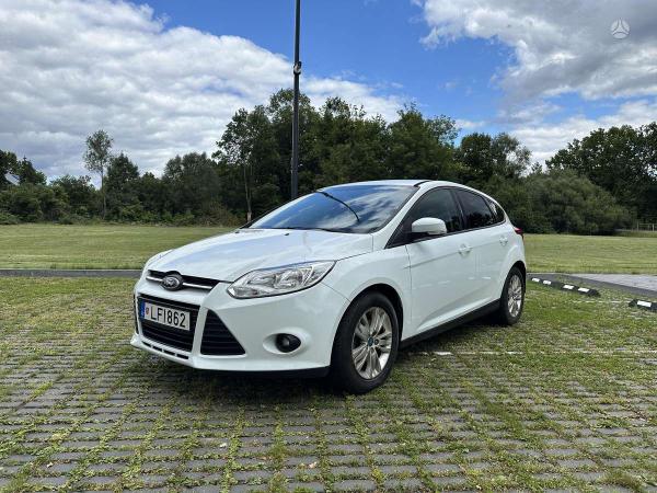 White Ford Focus 2012 in Kaunas, with an engine capacity of 1.60 L and mileage of 251 thousand km for 2700 €, photo 2 on AUTOMOTO.COM.LV