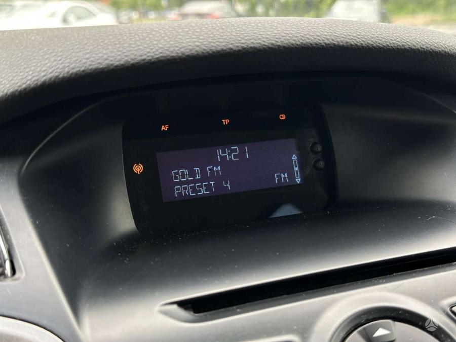 Balts Ford Focus 2012 Kauņa, ar dzinēja tilpumu 1.60 L un nobraukumu 251 tūkst. km par 2700 €, foto 12 vietnē AUTOMOTO.COM.LV