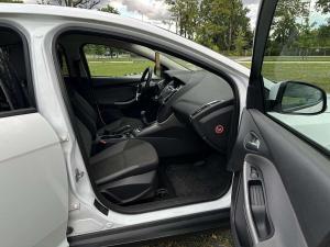 Balts Ford Focus 2012 Kauņa, ar dzinēja tilpumu 1.60 L un nobraukumu 251 tūkst. km par 2700 €, foto 15 vietnē AUTOMOTO.COM.LV