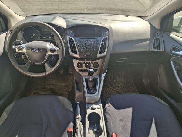 White Ford Focus 2012 in Tallinn, with an engine capacity of 0.00 L and mileage of 372 thousand km for 1900 €, photo 4 on AUTOMOTO.COM.LV