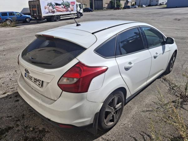 White Ford Focus 2012 in Tallinn, with an engine capacity of 0.00 L and mileage of 372 thousand km for 1900 €, photo 6 on AUTOMOTO.COM.LV