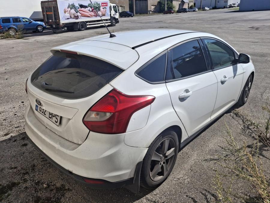 Balts Ford Focus 2012 Tallina, ar dzinēja tilpumu 0.00 L un nobraukumu 372 tūkst. km par 1900 €, foto 6 vietnē AUTOMOTO.COM.LV