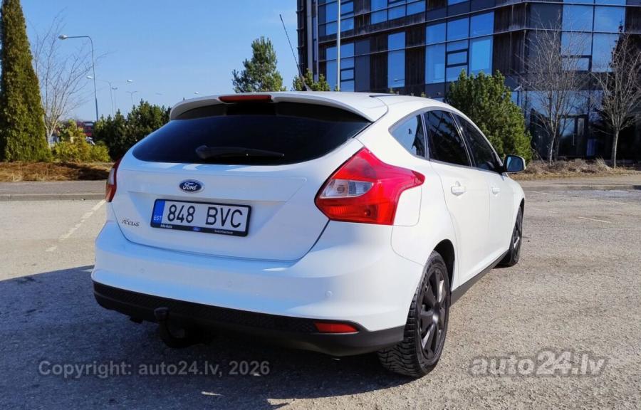 Balts Ford Focus 2013 Tallina, ar dzinēja tilpumu 1.60 L un nobraukumu 232 tūkst. km par 4850 €, foto 4 vietnē AUTOMOTO.COM.LV