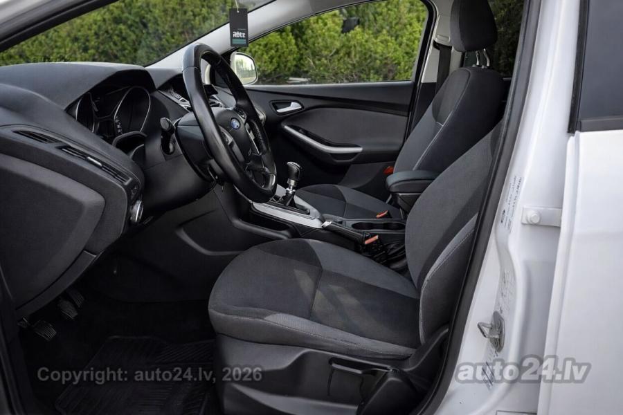 Balts Ford Focus 2013 Tallina, ar dzinēja tilpumu 1.60 L un nobraukumu 232 tūkst. km par 4850 €, foto 12 vietnē AUTOMOTO.COM.LV