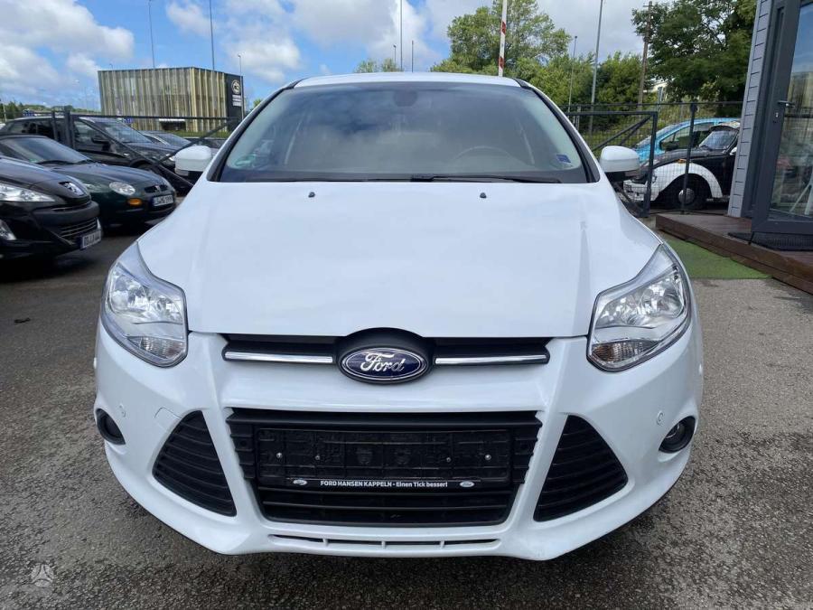 White Ford Focus 2013 in Klaipeda, with an engine capacity of 1.00 L and mileage of 176 thousand km for 3500 €, photo 4 on AUTOMOTO.COM.LV