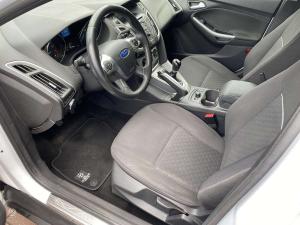 White Ford Focus 2013 in Klaipeda, with an engine capacity of 1.00 L and mileage of 176 thousand km for 3500 €, photo 8 on AUTOMOTO.COM.LV