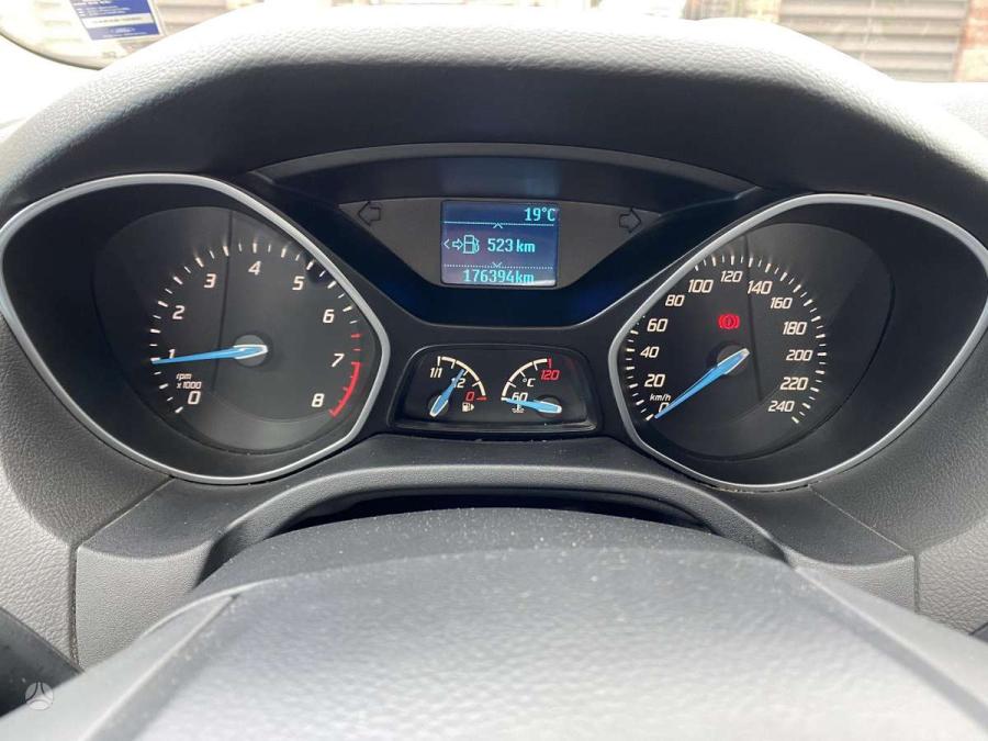 White Ford Focus 2013 in Klaipeda, with an engine capacity of 1.00 L and mileage of 176 thousand km for 3500 €, photo 12 on AUTOMOTO.COM.LV