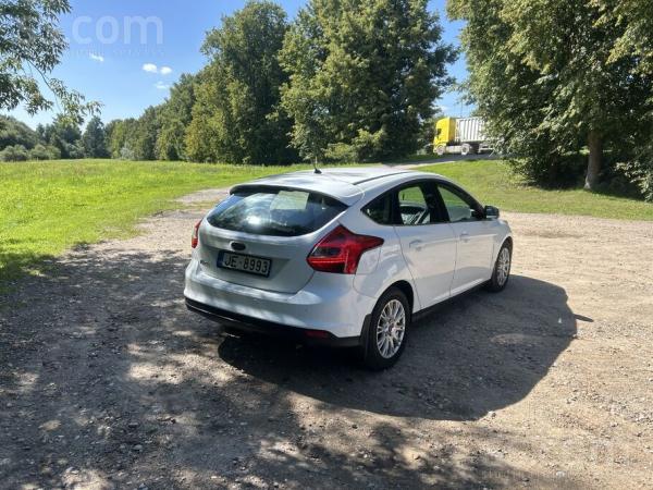 Balts Ford Focus 2013 Jelgava, ar dzinēja tilpumu 1.60 L un nobraukumu 256 tūkst. km par 2500 €, foto 2 vietnē AUTOMOTO.COM.LV