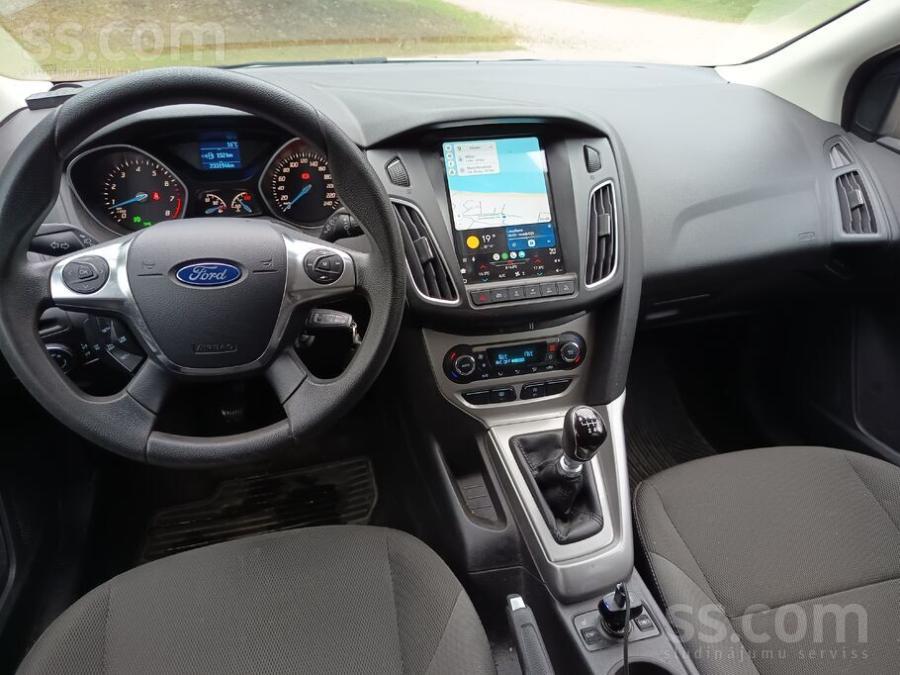 White Ford Focus 2013 in Jurmala, with an engine capacity of 1.00 L and mileage of 234 thousand km for 2450 €, photo 1 on AUTOMOTO.COM.LV