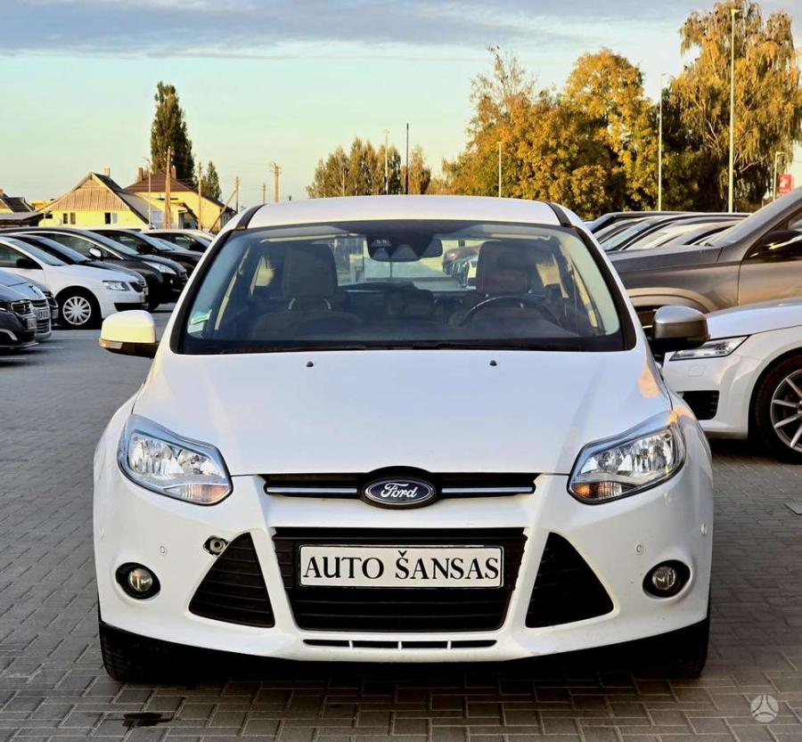Balts Ford Focus 2013 Tauragė, ar dzinēja tilpumu 1.00 L un nobraukumu 217 tūkst. km par 3800 €, foto 4 vietnē AUTOMOTO.COM.LV