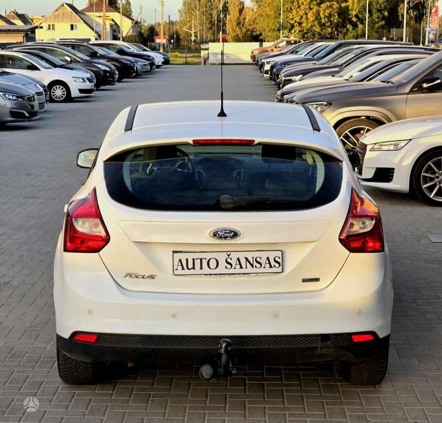 Balts Ford Focus 2013 Tauragė, ar dzinēja tilpumu 1.00 L un nobraukumu 217 tūkst. km par 3800 €, foto 11 vietnē AUTOMOTO.COM.LV