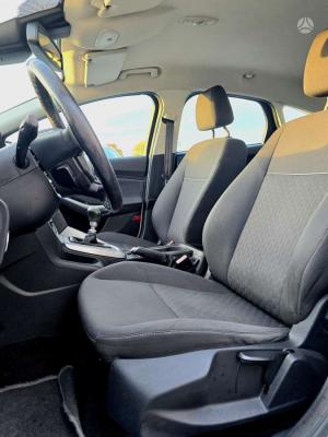 Balts Ford Focus 2013 Tauragė, ar dzinēja tilpumu 1.00 L un nobraukumu 217 tūkst. km par 3800 €, foto 19 vietnē AUTOMOTO.COM.LV