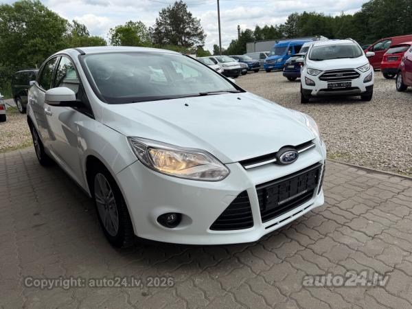 White Ford Focus 2014 in Voru, with an engine capacity of 1.60 L and mileage of 254 thousand km for 4390 €, photo 2 on AUTOMOTO.COM.LV