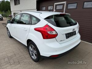 White Ford Focus 2014 in Voru, with an engine capacity of 1.60 L and mileage of 254 thousand km for 4390 €, photo 4 on AUTOMOTO.COM.LV