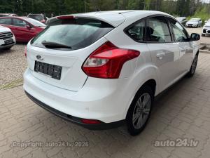 White Ford Focus 2014 in Voru, with an engine capacity of 1.60 L and mileage of 254 thousand km for 4390 €, photo 5 on AUTOMOTO.COM.LV