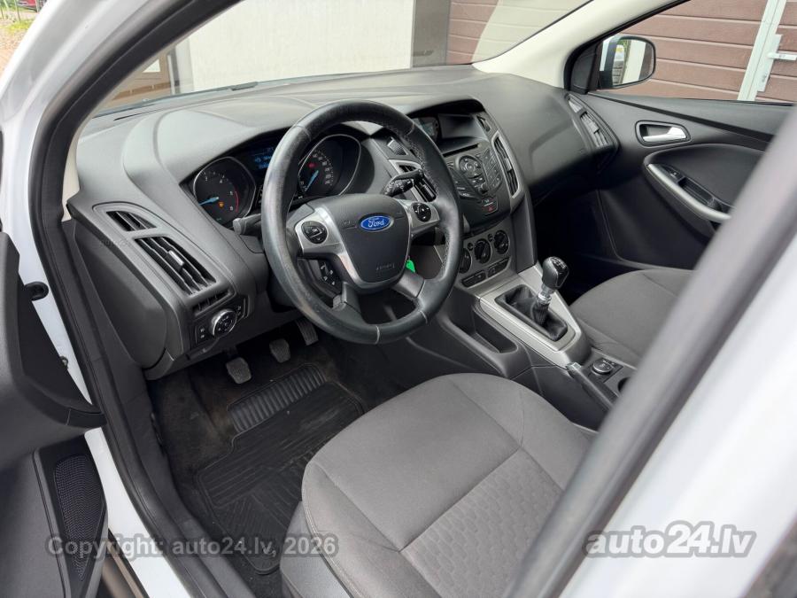 White Ford Focus 2014 in Voru, with an engine capacity of 1.60 L and mileage of 254 thousand km for 4390 €, photo 10 on AUTOMOTO.COM.LV