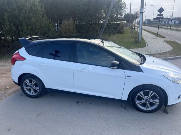 Balts Ford Focus 2014 Tauragė, ar dzinēja tilpumu 1.00 L un nobraukumu 149 tūkst. km par 5499 €, foto 7 vietnē AUTOMOTO.COM.LV