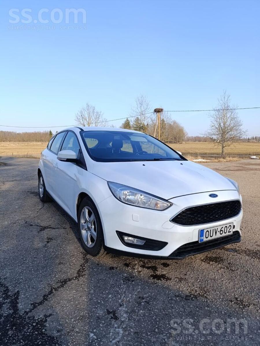 White Ford Focus 2015 in Riga, with an engine capacity of 1.00 L and mileage of 193 thousand km for 4800 €, photo 1 on AUTOMOTO.COM.LV