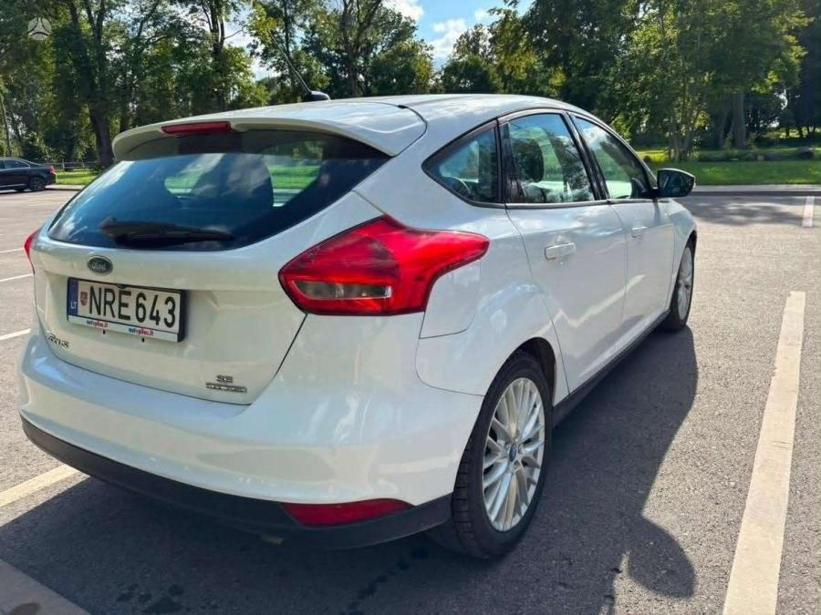 White Ford Focus 2015 in Siauliai, with an engine capacity of 2.00 L and mileage of 91 thousand km for 6300 €, photo 7 on AUTOMOTO.COM.LV