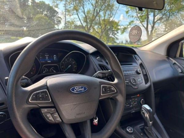 White Ford Focus 2015 in Siauliai, with an engine capacity of 2.00 L and mileage of 91 thousand km for 6300 €, photo 9 on AUTOMOTO.COM.LV