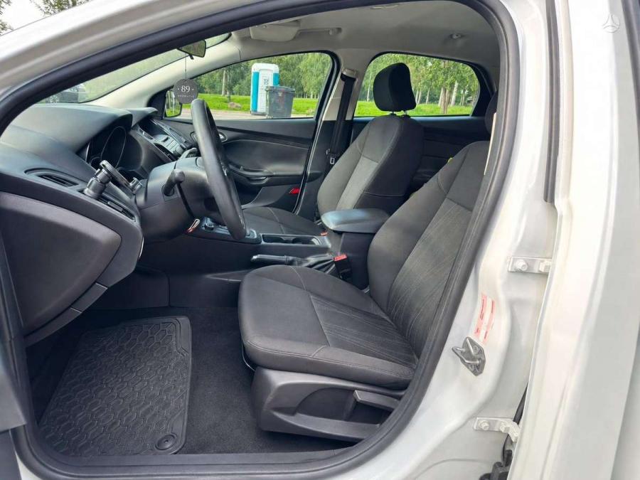 Balts Ford Focus 2015 Šauļi, ar dzinēja tilpumu 2.00 L un nobraukumu 91 tūkst. km par 6300 €, foto 14 vietnē AUTOMOTO.COM.LV