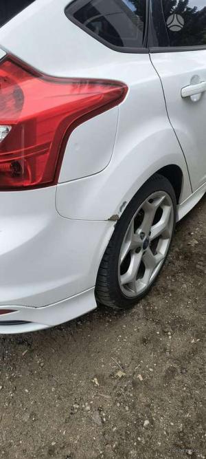 Balts Ford Focus 2015 Kauņa, ar dzinēja tilpumu 2.00 L un nobraukumu 18 tūkst. km par 4750 €, foto 6 vietnē AUTOMOTO.COM.LV
